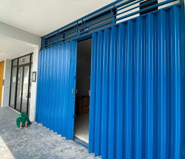 Pintu Besi Harmonika